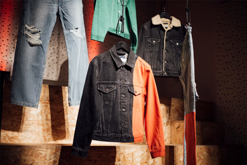 The History of Off-White: Merging Streetwear with High Fashion – Urban ...
